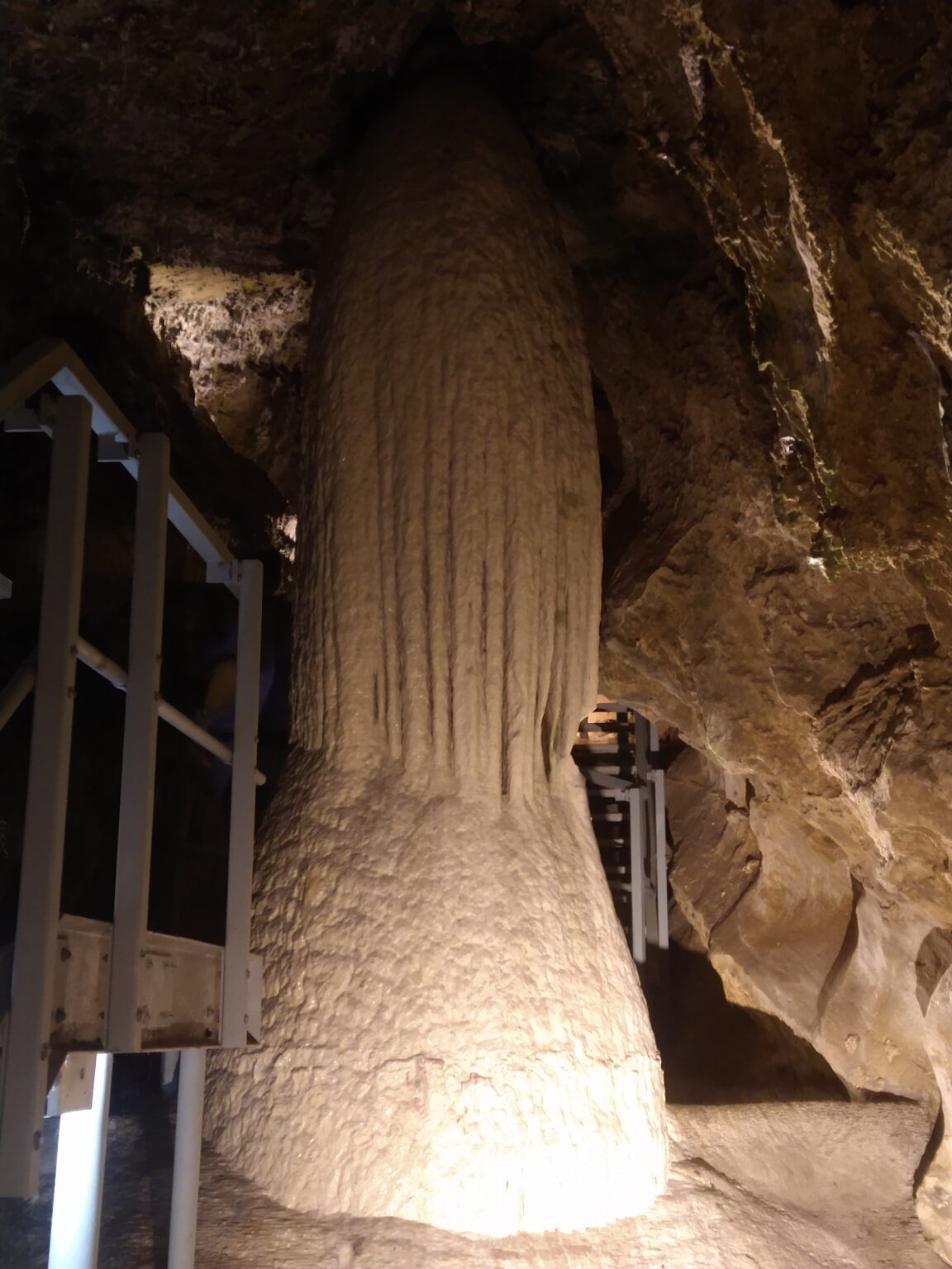 Gardner Caves Metaline Falls Washington - The Gallivanting Geese